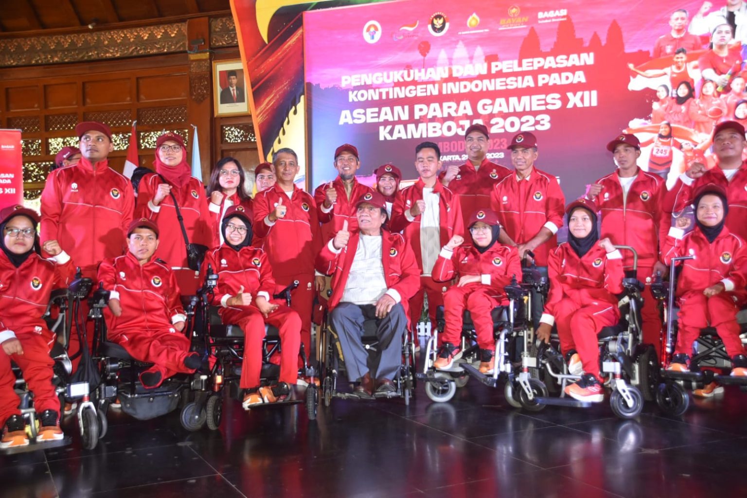 Kontingen Indonesia untuk ASEAN Para Games XII Kamboja 2023 Resmi Dikukuhkan